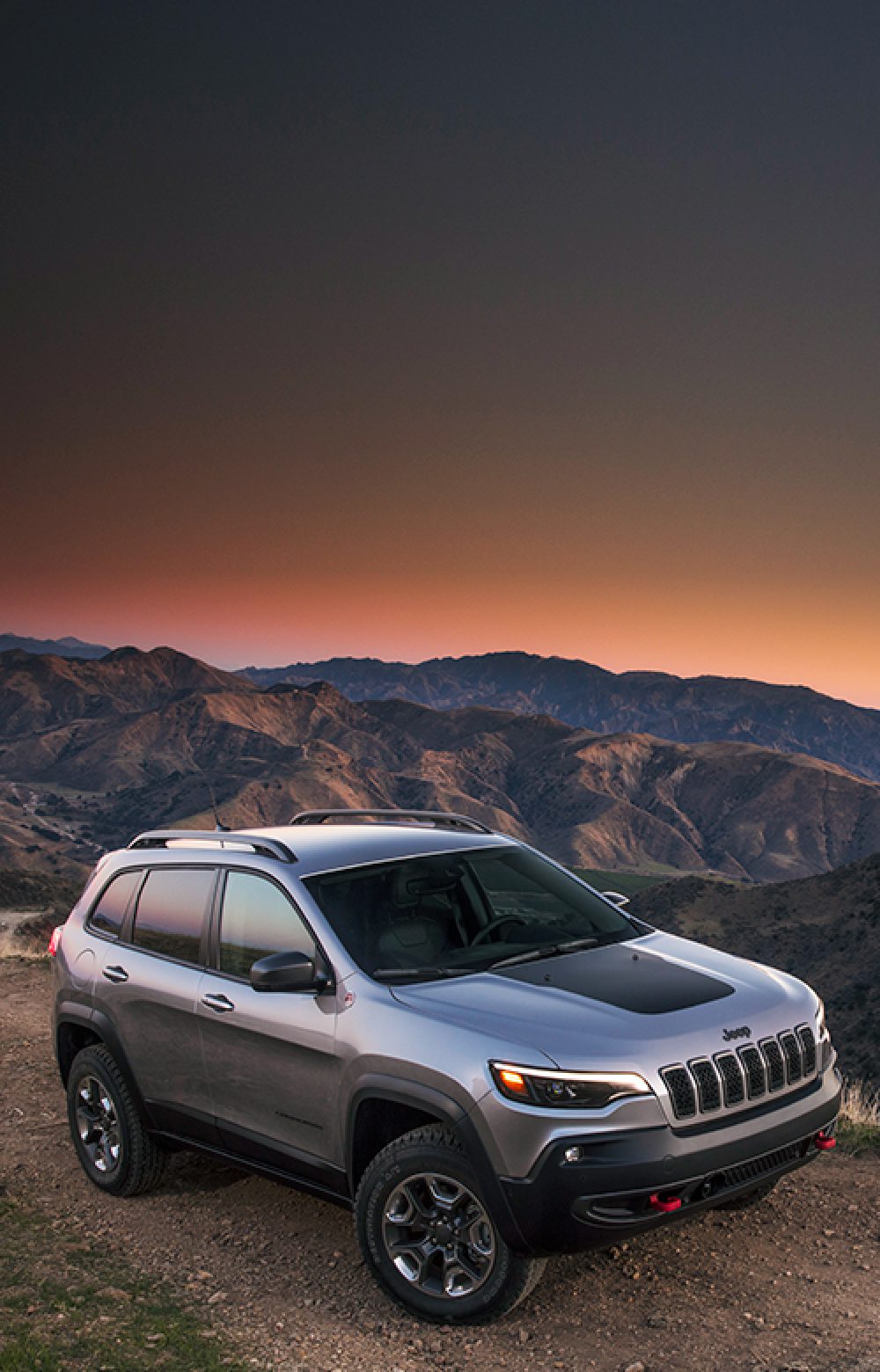 2021 Jeep® Cherokee - Stylish 4 Door Compact SUV