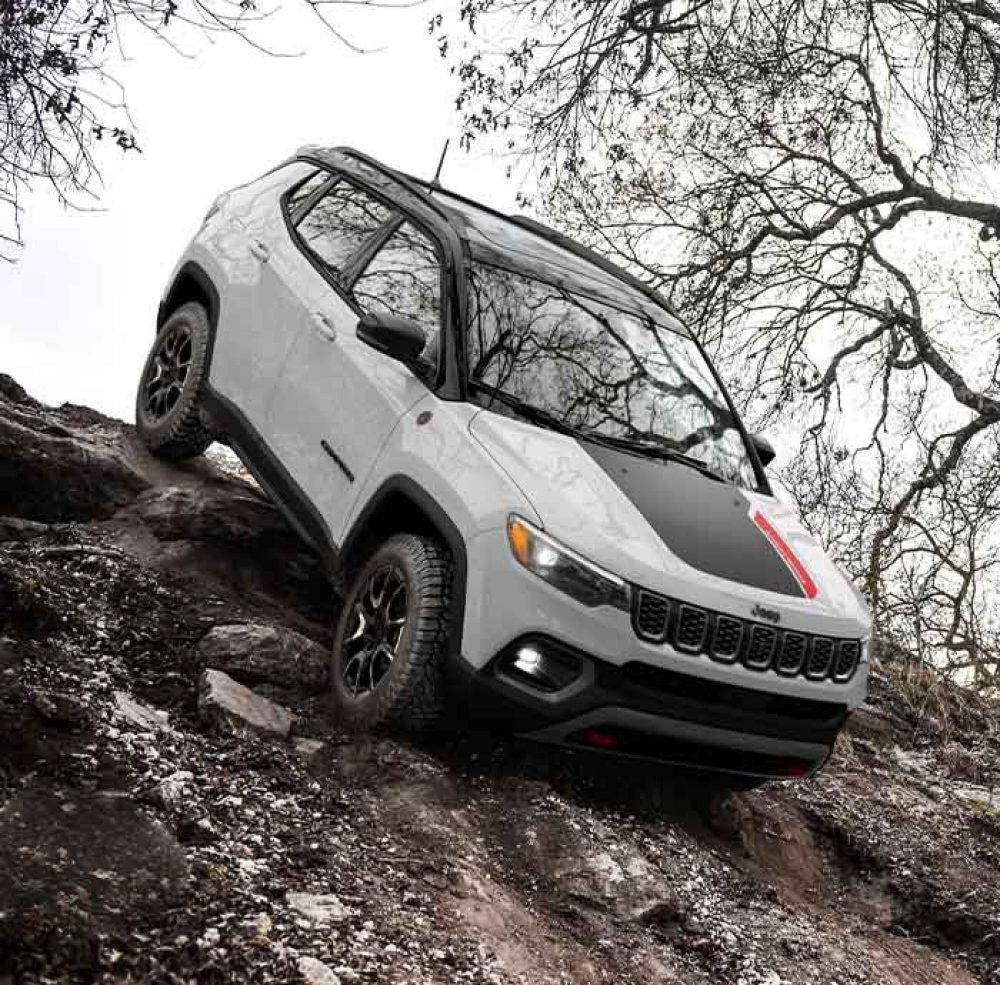 2025 Jeep® Compass - 4x4 Adventure on Streets and Trails