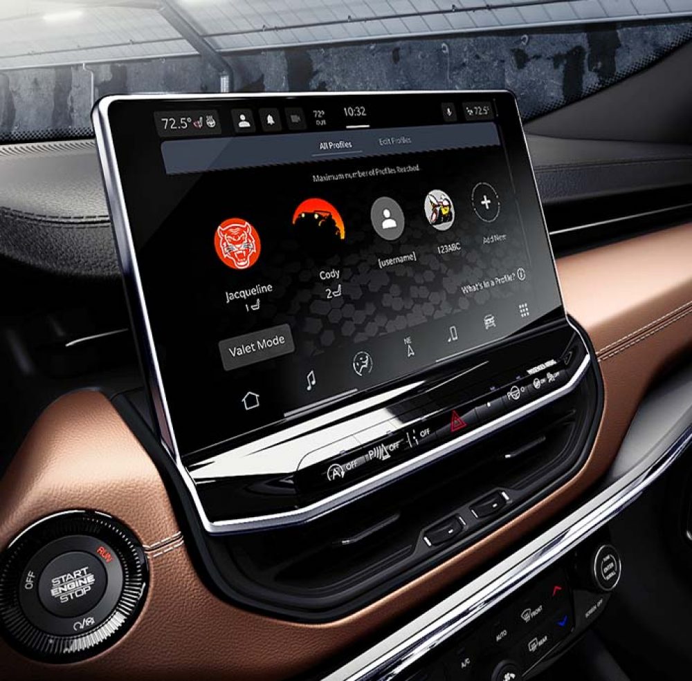 2025 Jeep® Compass Technology - Active Driving Assist & More