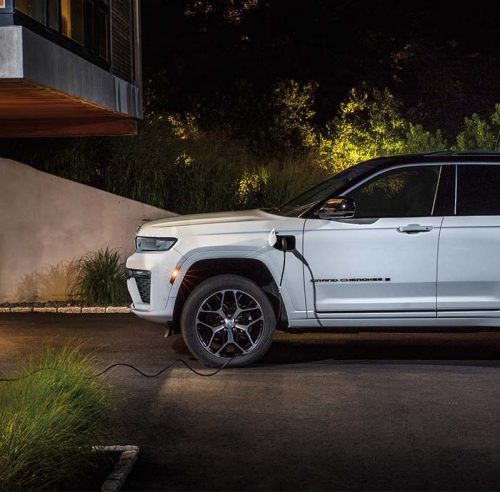 2026 Jeep® Grand Cherokee 4xe - Efficient Plug-in Hybrid SUV