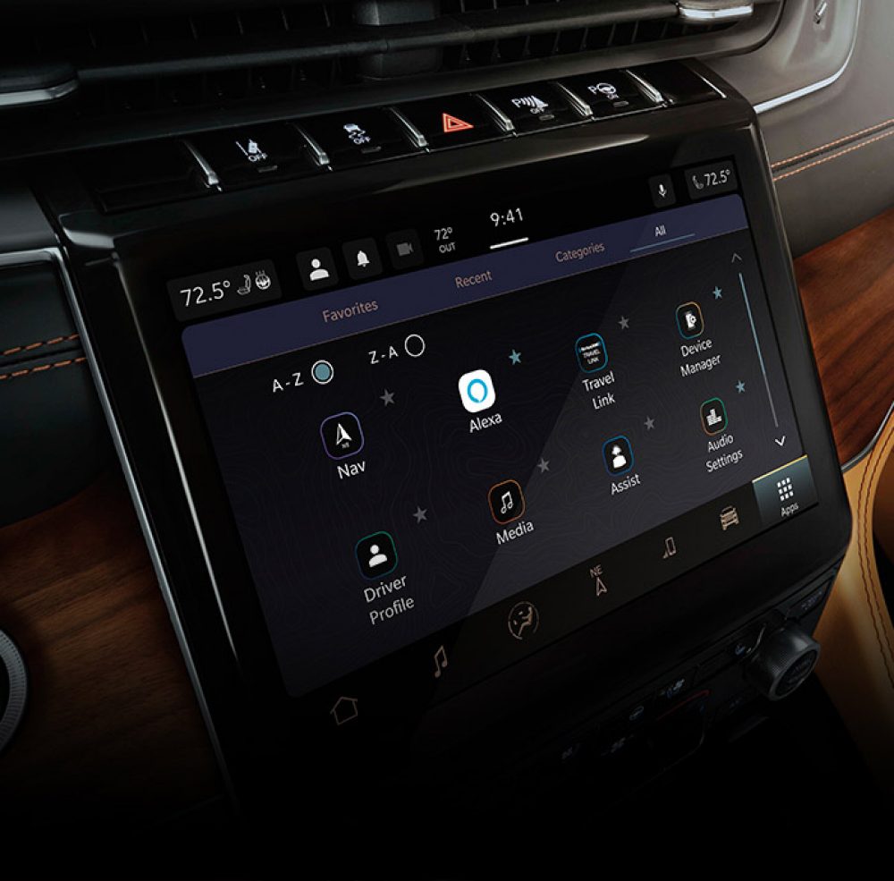 2023 Jeep® Grand Cherokee Technology - Uconnect & Carplay